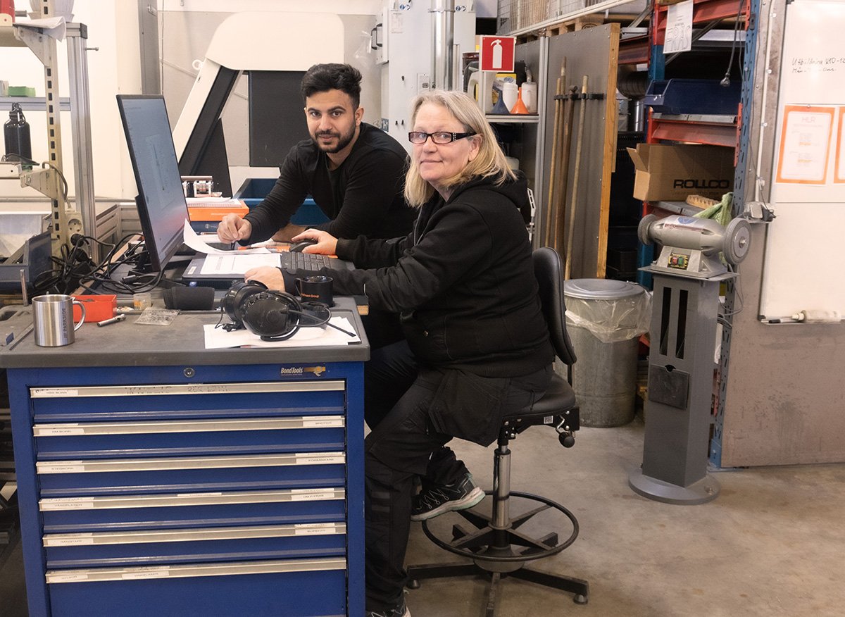 Sorvi ja jyrsin, Rollcon koneenkäyttäjän Annelien kotikenttä